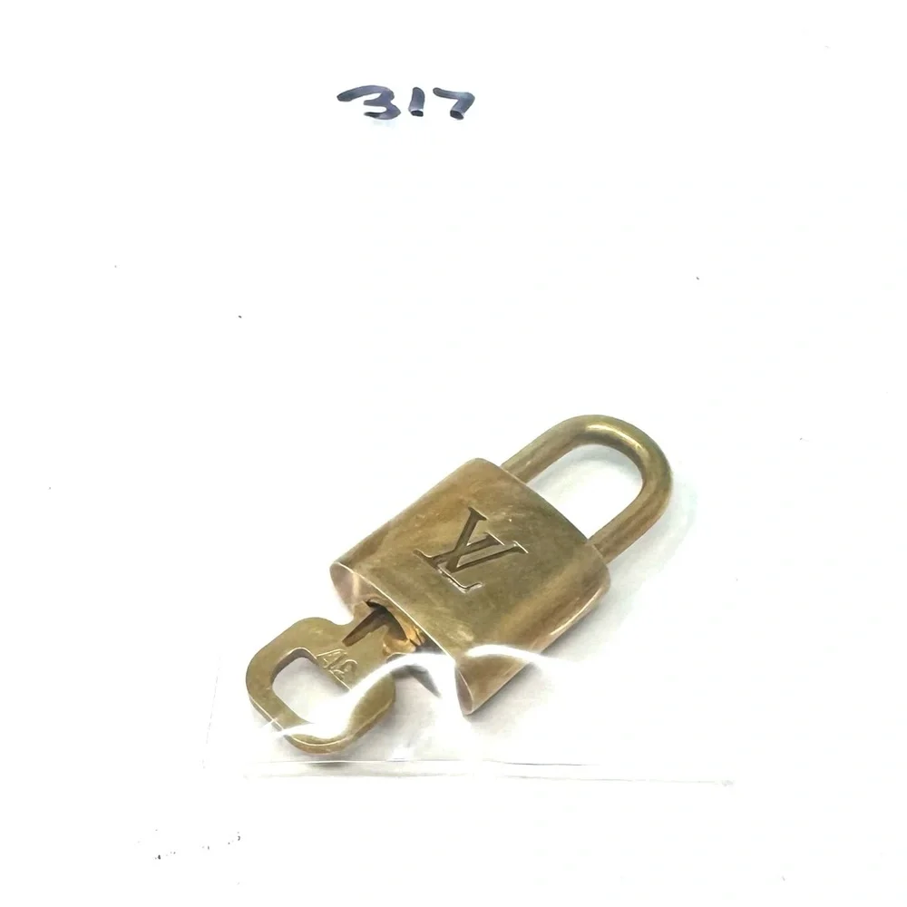 Louis Vuitton | Accessories | Authentic Louis Vuitton Gold Lock Key ...
